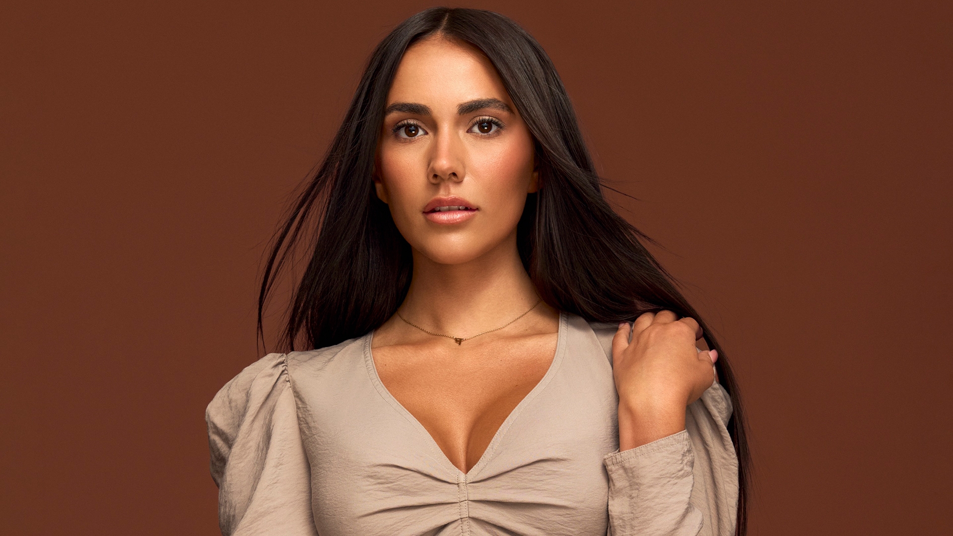 Catherine F. | Candidats | Occupation Double Mexique | Noovo