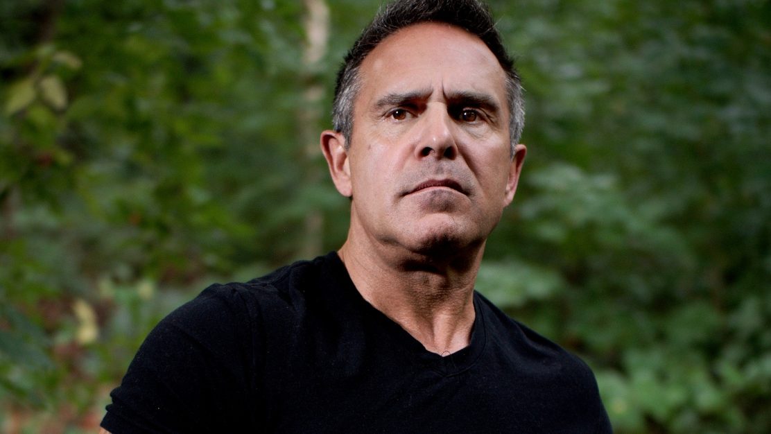 Yves | Invités | Aller simple : la téléréalité | Noovo